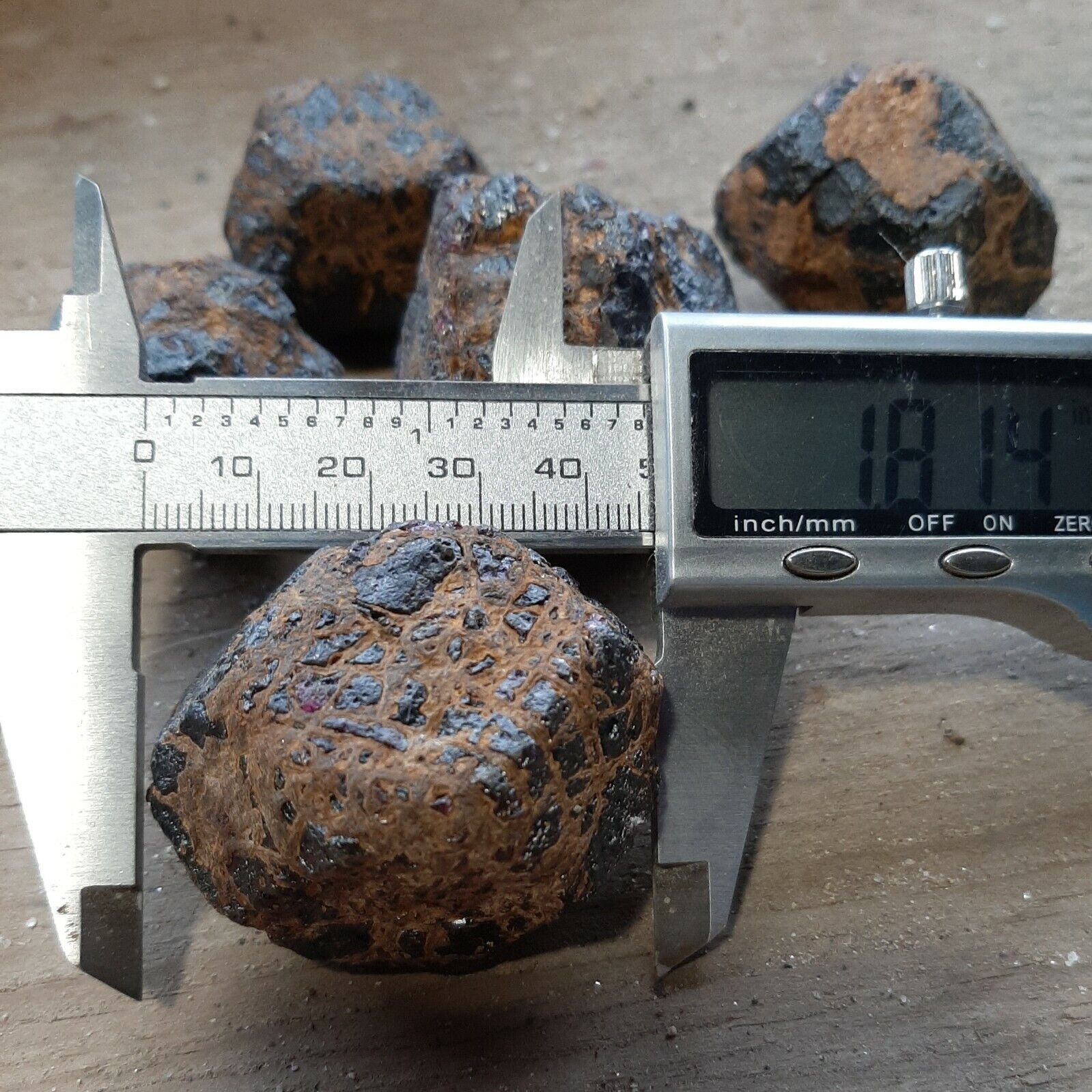 Rare 1pound 1ounce Huckleberry Star Garnet Crystals Lot | Huckleberry ...